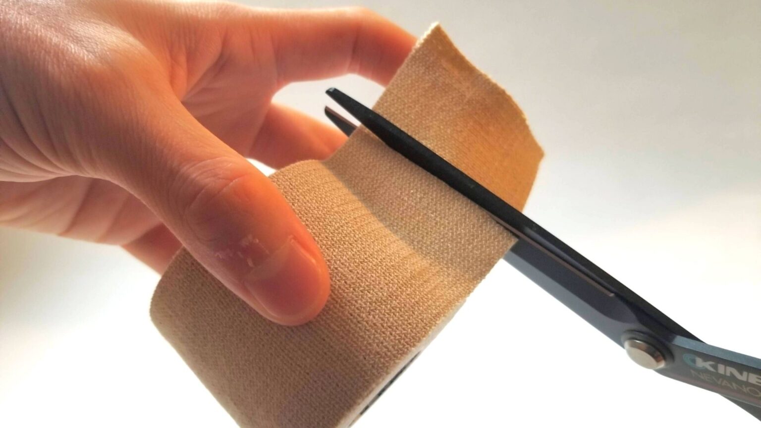 【テーピングの基本】テーピングの種類や選び方・使い分け方とは？オススメの商品も紹介！｜ぴーすけblog